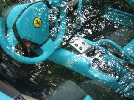 Turquoise Ferrari en Lamborghini - Autoblog.nl